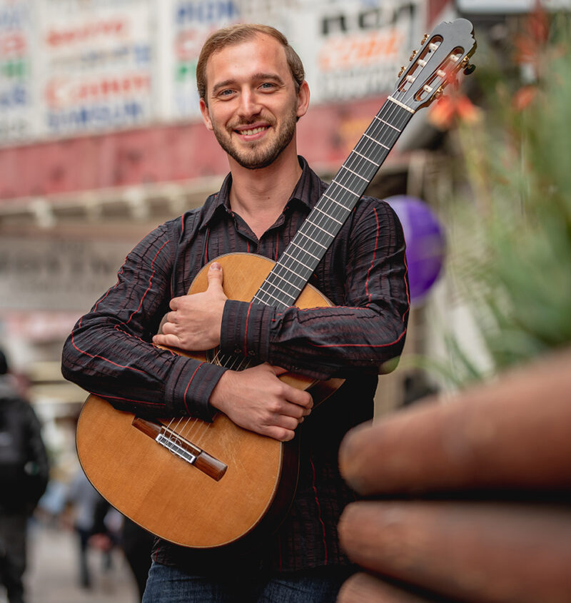 Classical Guitar | USC Thornton School of Music